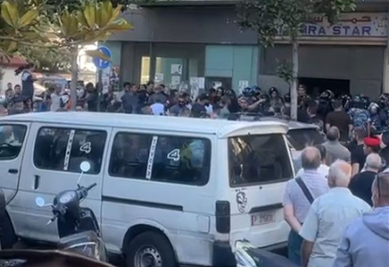 فيديو..إشكال كبير في الحمرا بين القوى الأمنية ونازحين!